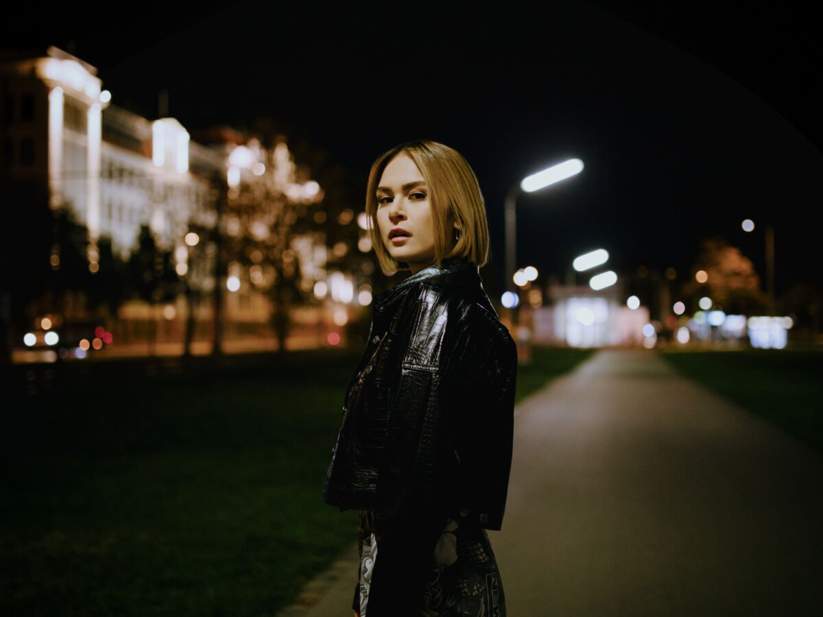 Mathea - Video zu "Nur Noch Eine Zahl" und Release der Akustik-Version ...