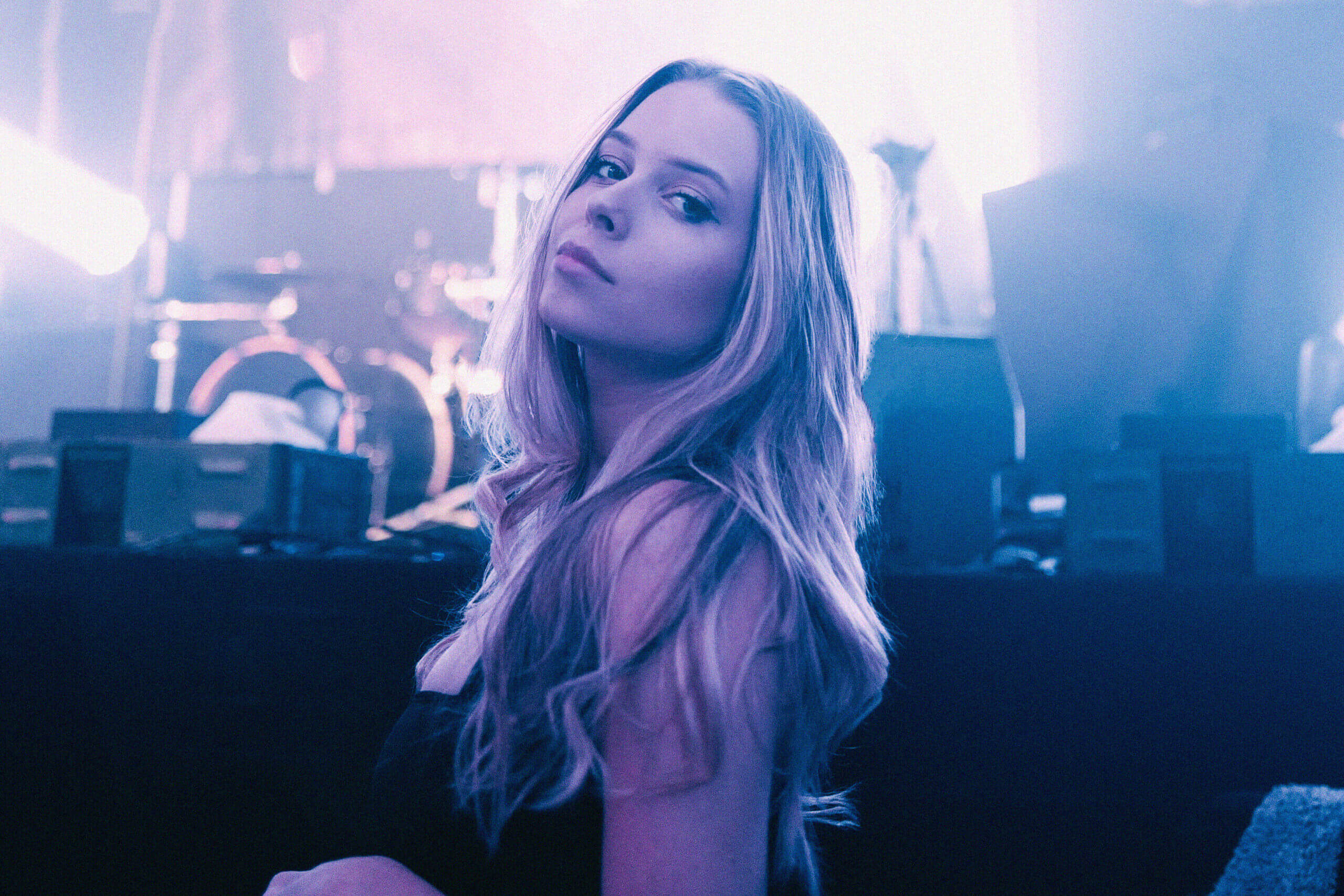 KATI K - "Schizophren" (Single + offizielles Video) - POP-HIMMEL.de