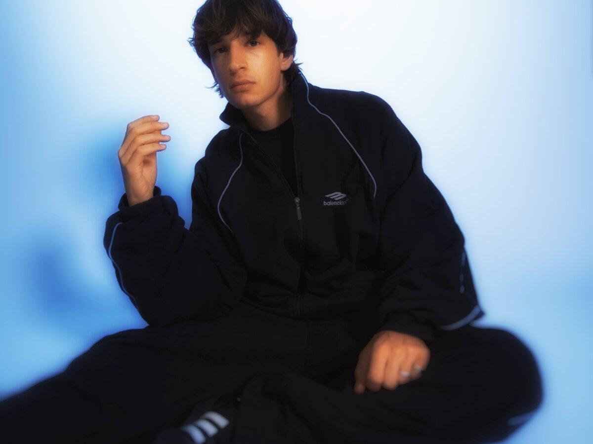 NOAH LEVI - "555" (Album) - POP-HIMMEL.de