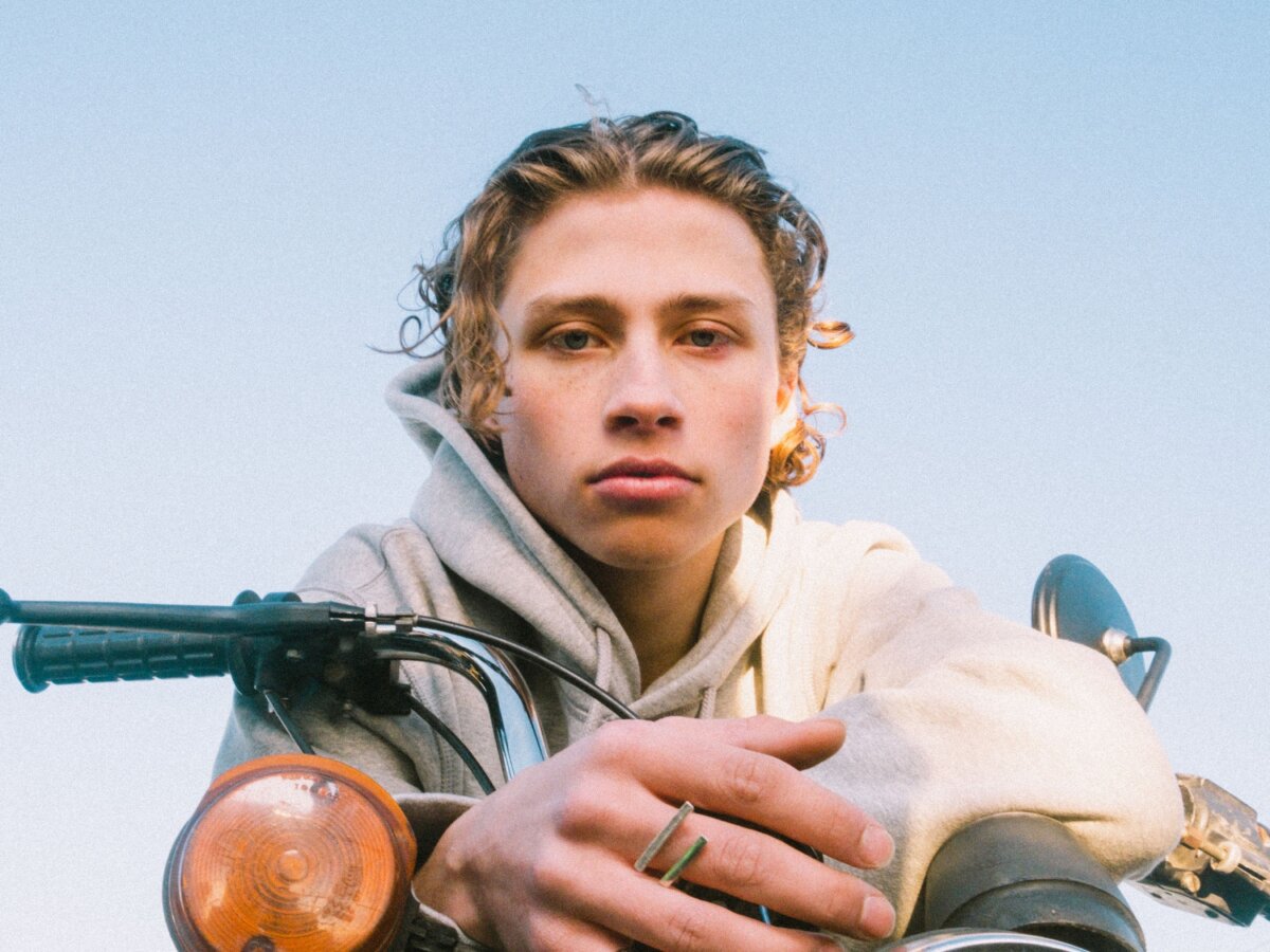 Berq - "Achilles" (Single + offizielles Video) - POP-HIMMEL.de