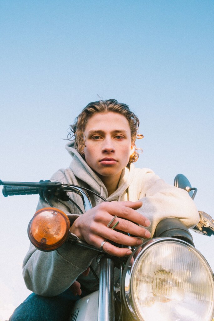 Berq - "Achilles" (Single + offizielles Video) - POP-HIMMEL.de