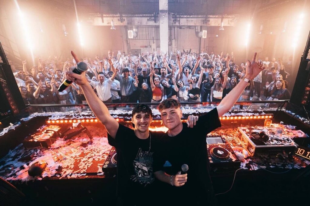 Luca-Dante Spadafora x Niklas Dee x Octavian - "Mädchen Auf Dem Pferd ...