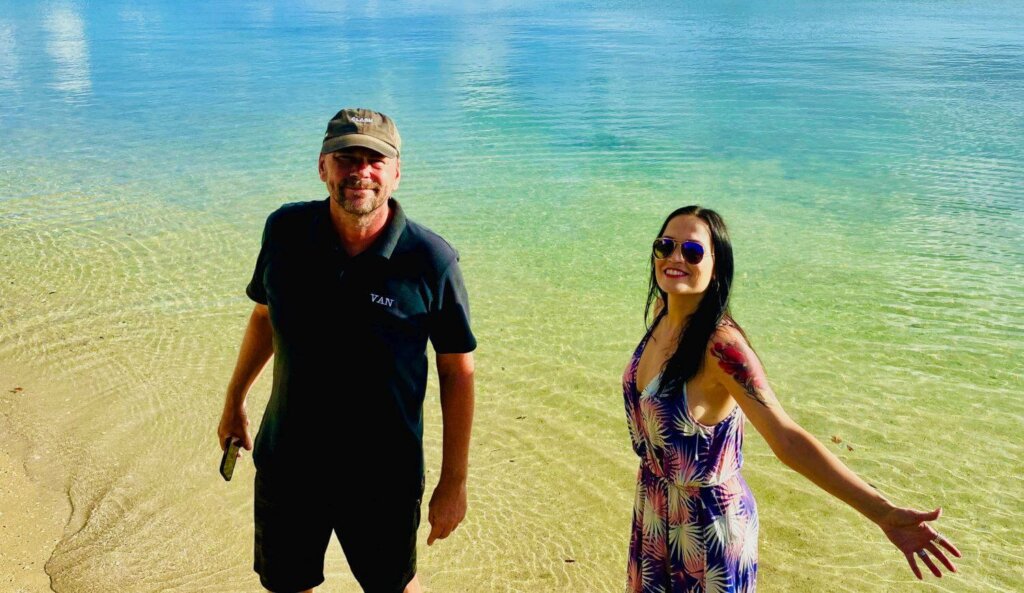 OUTLANDERS - "Outlanders" (Album - earMUSIC) - POP-HIMMEL.de