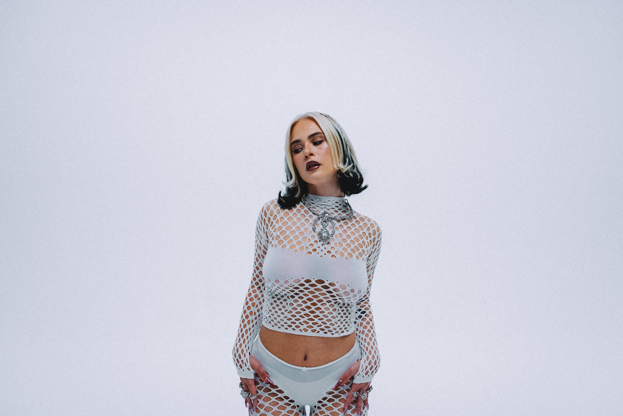 MATHEA - Live 2023 + Videoclip zur neuen Single "Du + Ich" - POP-HIMMEL.de