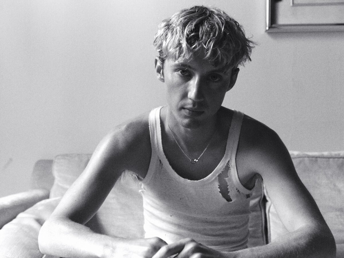 Troye Sivan - Single “Rush” + Album “Something To Give Each Other ...