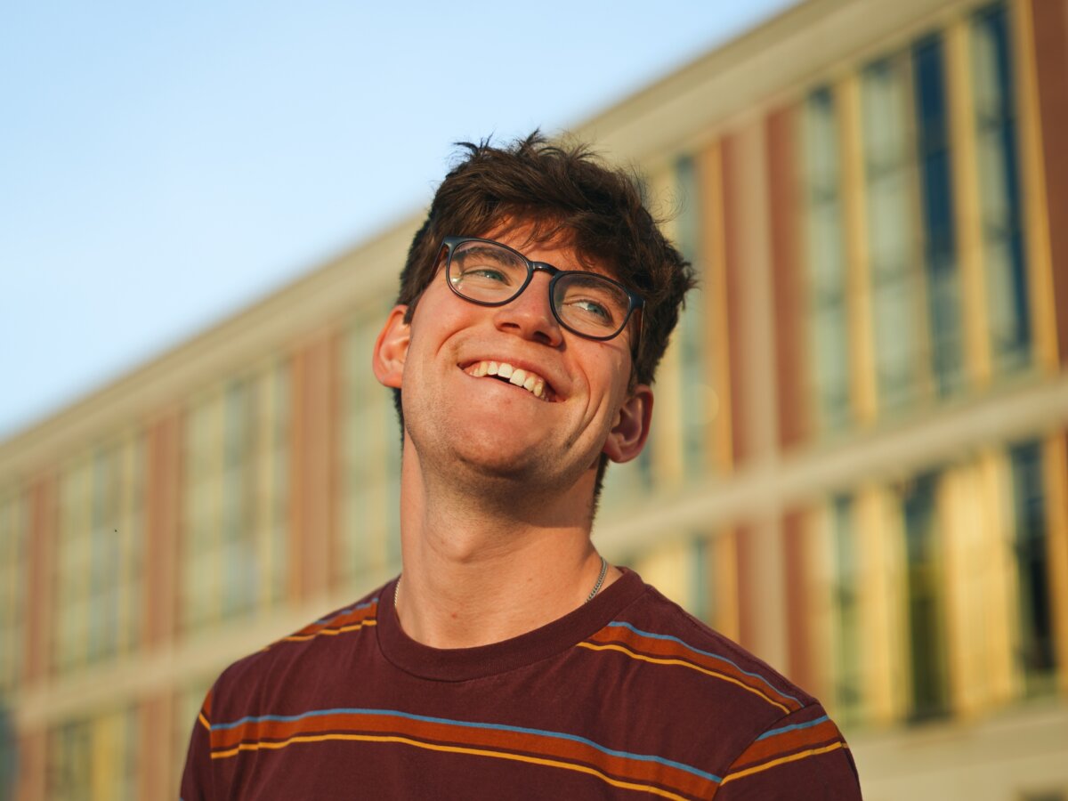 Filo - "Smile Away" (Single) - POP-HIMMEL.de