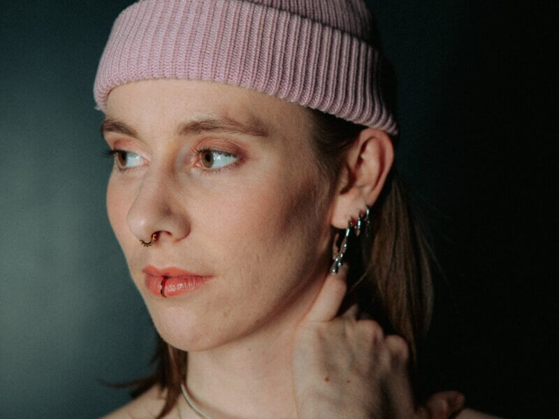 Malou Lovis - "Glacier Rivers" (Single + offizielles Video) - POP-HIMMEL.de