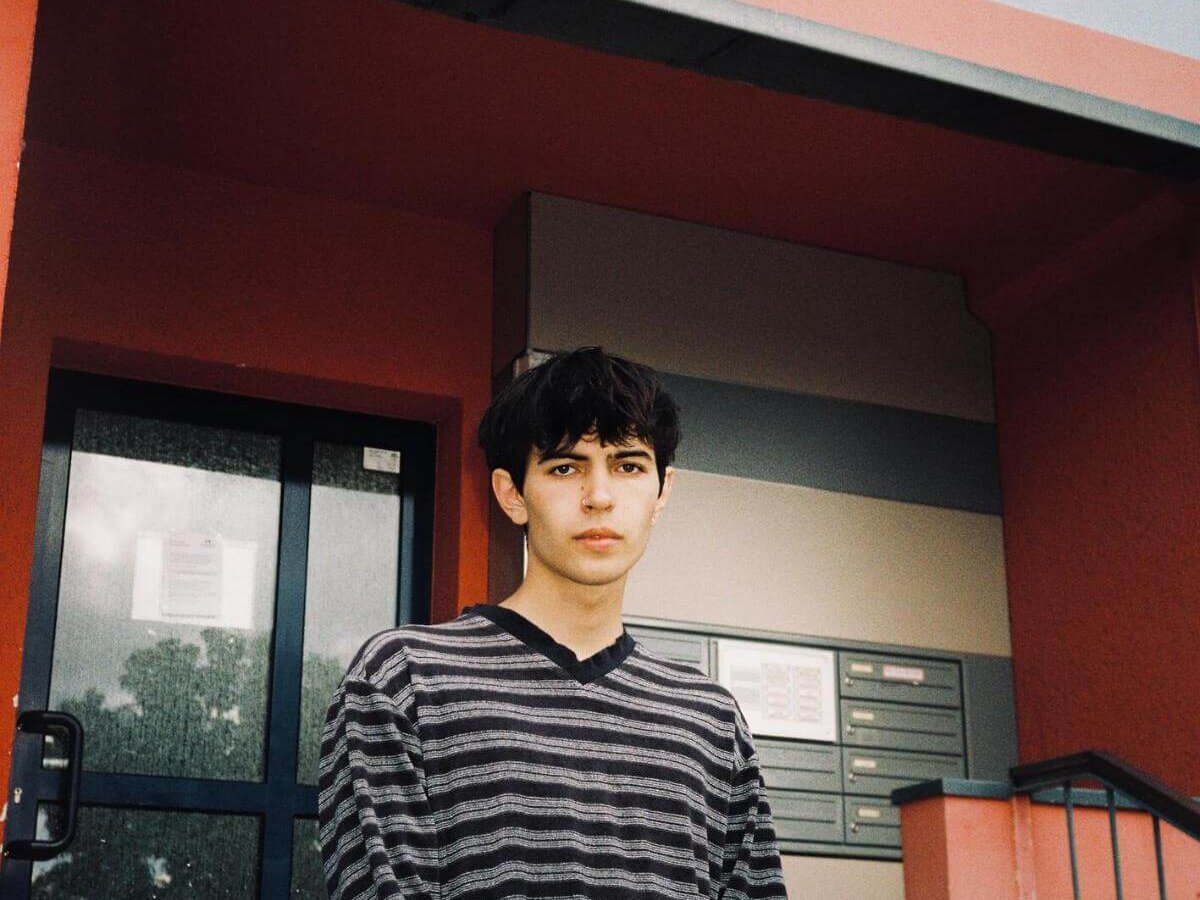 Jassin - "Wellness am Scherbenmeer" (Single + offizielles Video) - POP ...