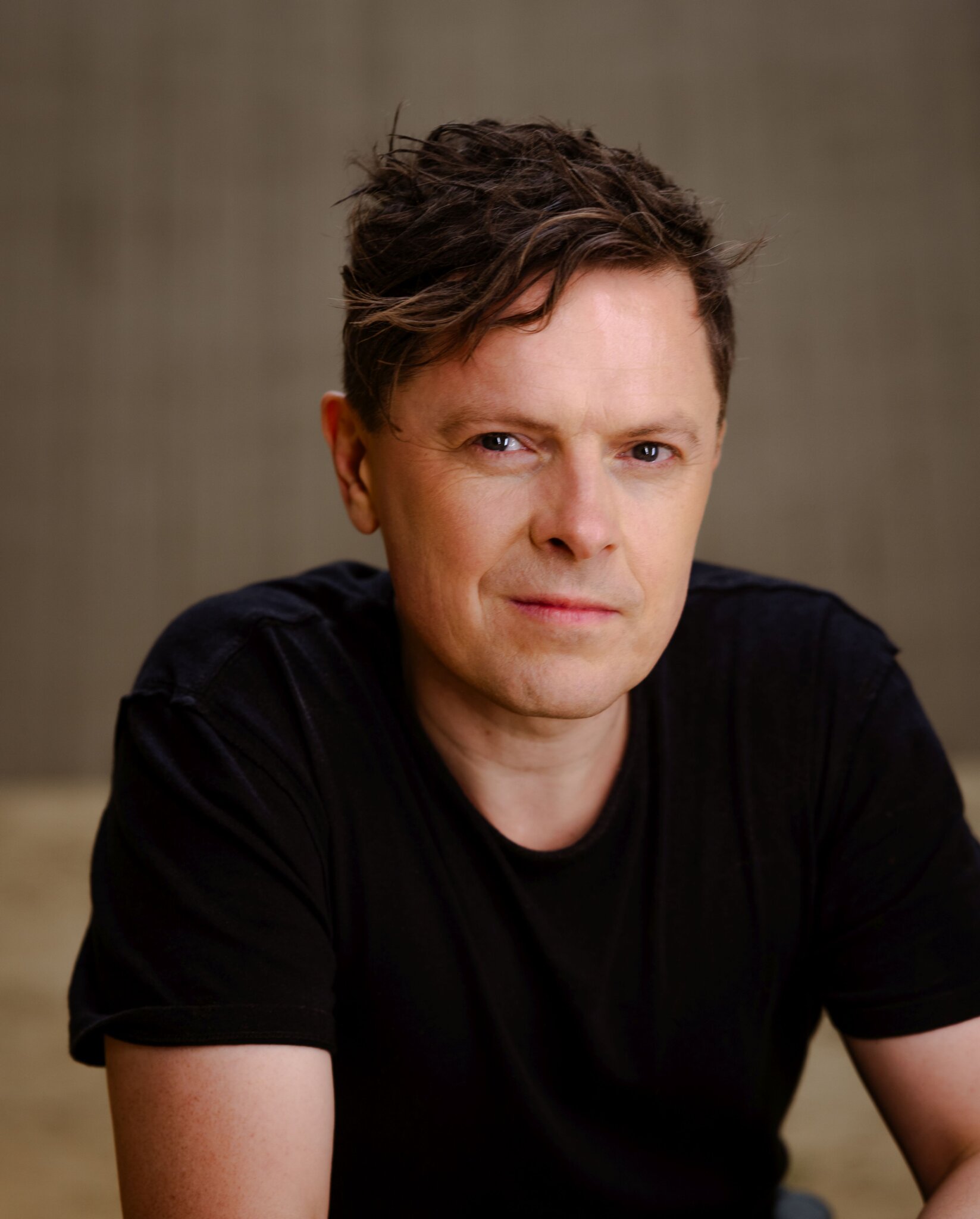 Michael Patrick Kelly - "Traces" (Album - VÖ: 31.10.2025) - POP-HIMMEL.de